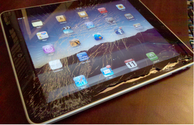 iPad画面割れ修理・液晶の線の直し方 | Repairs リペアーズ